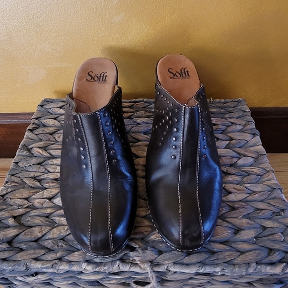Sofft | Shoes | Sofft Sz 8w Cute And Comfortable Dark Brown Clogs With ...